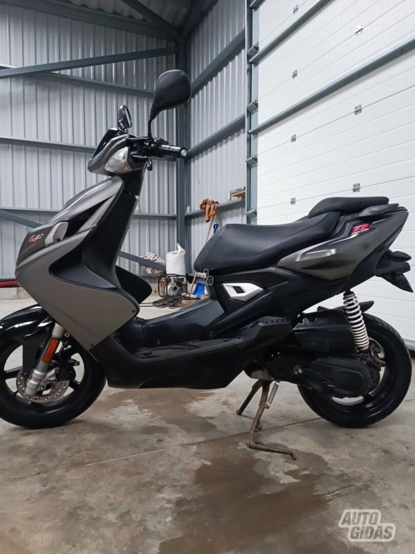 Yamaha Aerox 2015 Vilkaviškis, ar dzinēja tilpumu 0.05 L un nobraukumu 23 tūkst. km par 1700 €, foto 3 vietnē AUTOMOTO.COM.LV