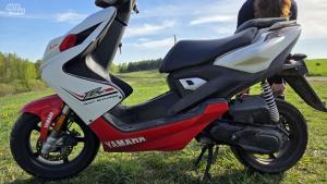 Yamaha Aerox 2016 in Vilnius, with an engine capacity of 0.05 L and mileage of 0 thousand km for 1499 €, photo 4 on AUTOMOTO.COM.LV