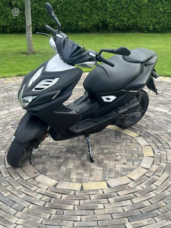 Yamaha Aerox 2016 in Kedainiai, with an engine capacity of 49.00 L and mileage of 51 thousand km for 1250 €, photo 2 on AUTOMOTO.COM.LV
