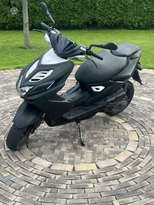 Yamaha Aerox 2016 in Kedainiai, with an engine capacity of 49.00 L and mileage of 51 thousand km for 1250 €, photo 3 on AUTOMOTO.COM.LV