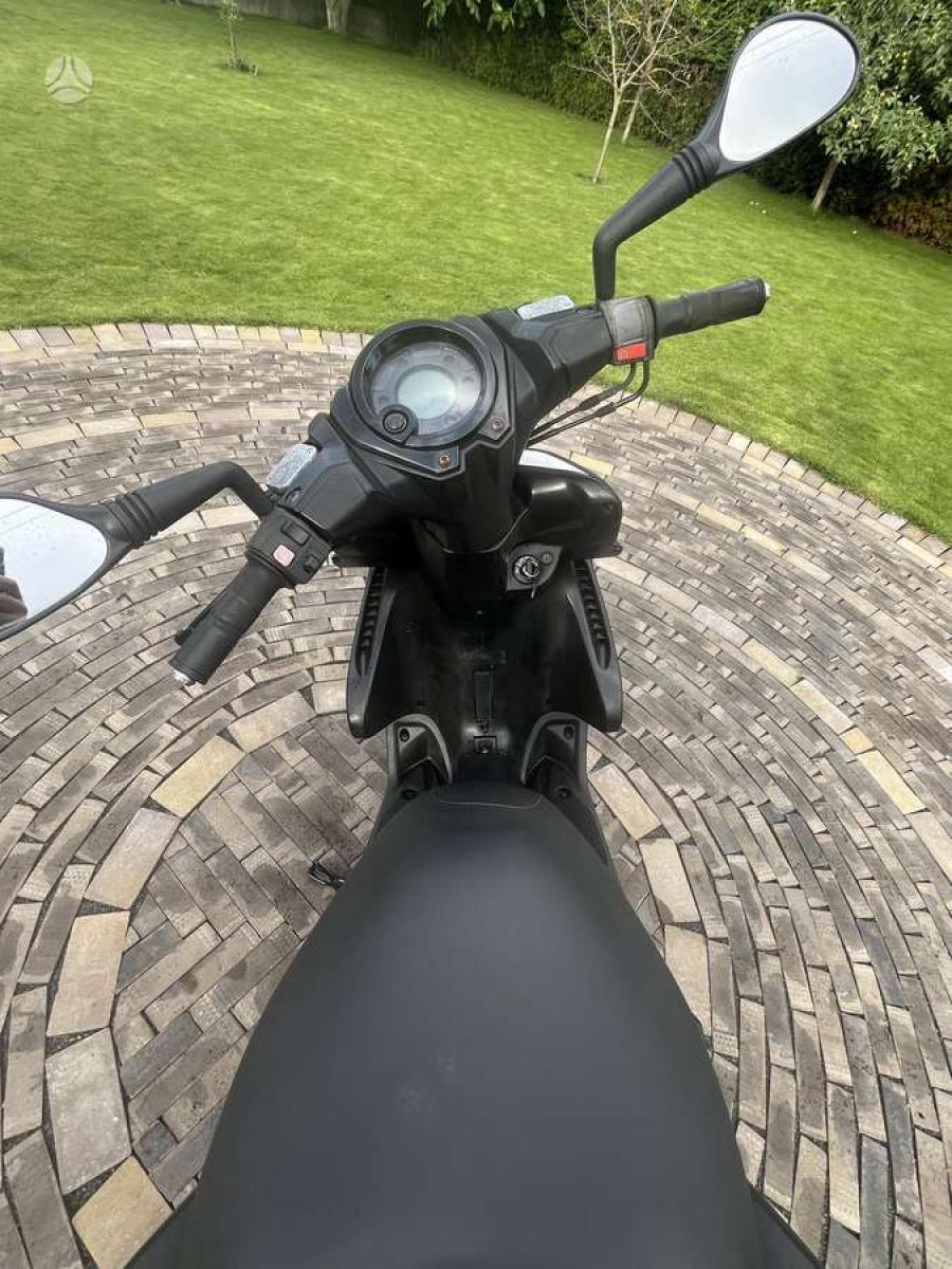 Yamaha Aerox 2016 in Kedainiai, with an engine capacity of 49.00 L and mileage of 51 thousand km for 1250 €, photo 10 on AUTOMOTO.COM.LV