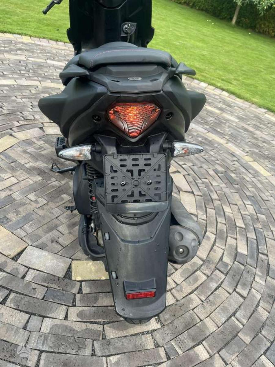 Yamaha Aerox 2016 in Kedainiai, with an engine capacity of 49.00 L and mileage of 51 thousand km for 1250 €, photo 12 on AUTOMOTO.COM.LV