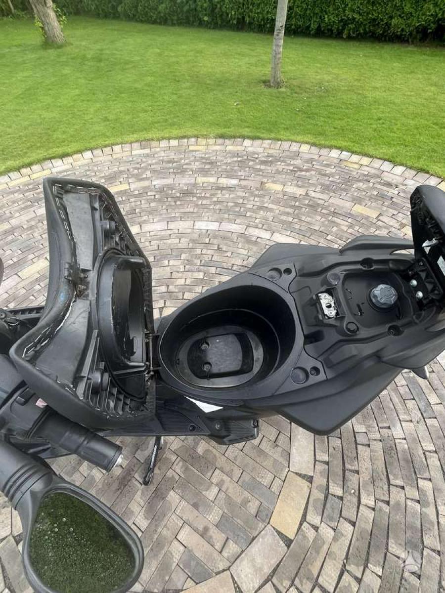 Yamaha Aerox 2016 in Kedainiai, with an engine capacity of 49.00 L and mileage of 51 thousand km for 1250 €, photo 13 on AUTOMOTO.COM.LV