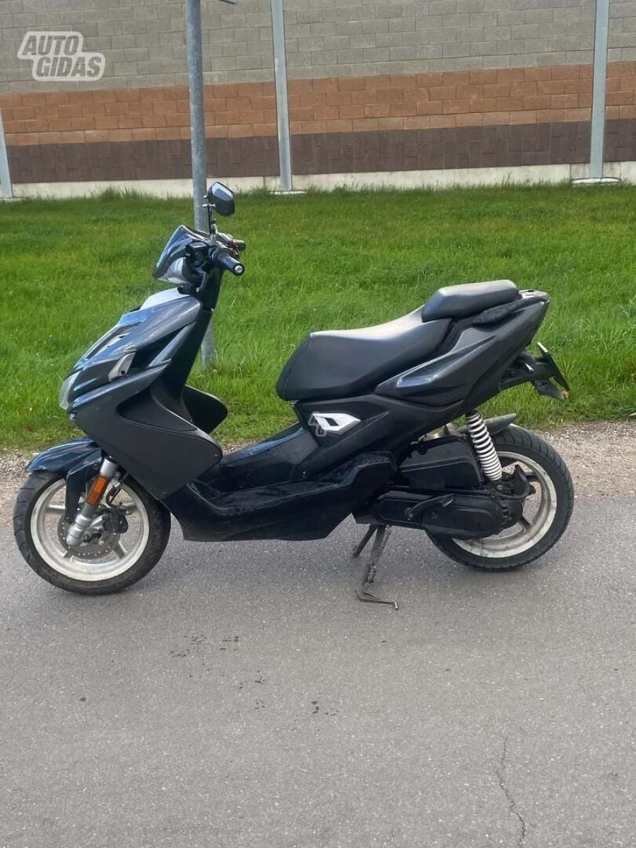 Yamaha Aerox 2016 Kauņa, ar dzinēja tilpumu 0.00 L un nobraukumu 0 tūkst. km par 1190 €, foto 3 vietnē AUTOMOTO.COM.LV