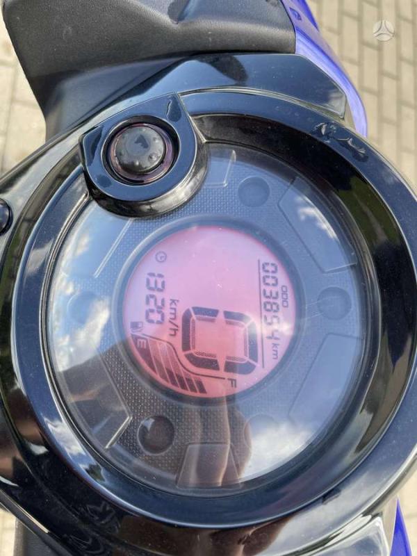 Yamaha Aerox 2018 in Lazdijai, with an engine capacity of 49.00 L and mileage of 4 thousand km for 1800 €, photo 5 on AUTOMOTO.COM.LV