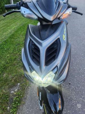 Yamaha Aerox 2020 in Vilnius, with an engine capacity of 49.00 L and mileage of 2 thousand km for 2150 €, photo 3 on AUTOMOTO.COM.LV