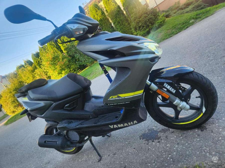 Yamaha Aerox 2020 in Vilnius, with an engine capacity of 49.00 L and mileage of 2 thousand km for 2150 €, photo 4 on AUTOMOTO.COM.LV