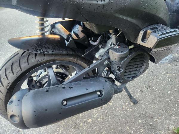 Yamaha Aerox 2020 Viļņa, ar dzinēja tilpumu 49.00 L un nobraukumu 2 tūkst. km par 2150 €, foto 5 vietnē AUTOMOTO.COM.LV