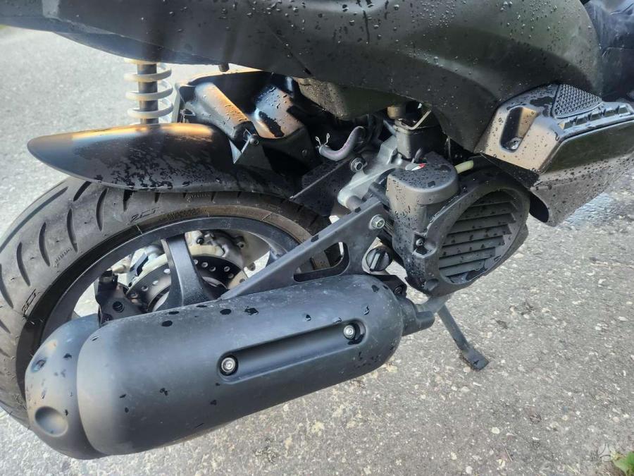 Yamaha Aerox 2020 in Vilnius, with an engine capacity of 49.00 L and mileage of 2 thousand km for 2150 €, photo 6 on AUTOMOTO.COM.LV