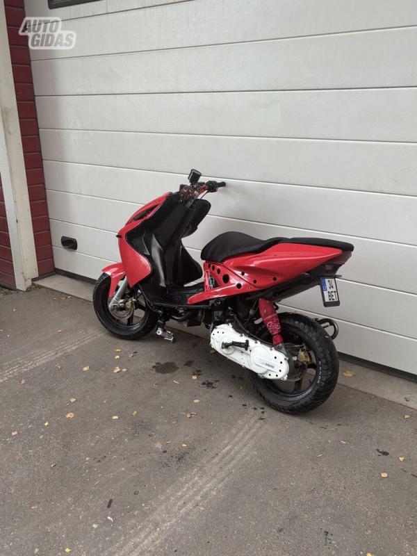 Sarkans Yamaha Aerox 2003 Viļņa, ar dzinēja tilpumu 0.00 L un nobraukumu 0 tūkst. km par 1500 €, foto 6 vietnē AUTOMOTO.COM.LV