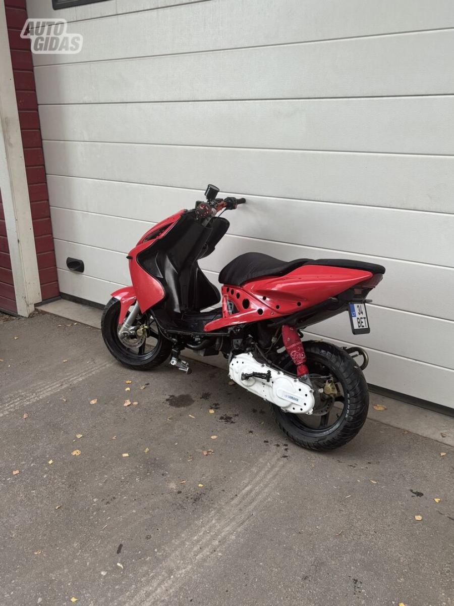 Red Yamaha Aerox 2003 in Vilnius, with an engine capacity of 0.00 L and mileage of 0 thousand km for 1500 €, photo 7 on AUTOMOTO.COM.LV