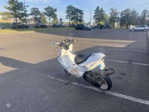 Balts Yamaha Aerox 2008 Viļņa, ar dzinēja tilpumu 50.00 L un nobraukumu 1 tūkst. km par 1700 €, foto 1 vietnē AUTOMOTO.COM.LV