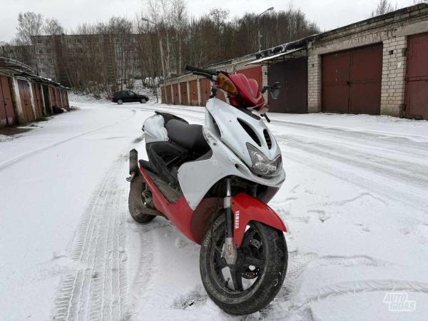 Balts Yamaha Aerox 2009 Viļņa, ar dzinēja tilpumu 0.05 L un nobraukumu 10 tūkst. km par 600 €, foto 1 vietnē AUTOMOTO.COM.LV