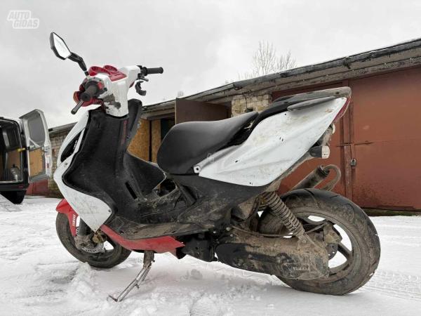Balts Yamaha Aerox 2009 Viļņa, ar dzinēja tilpumu 0.05 L un nobraukumu 10 tūkst. km par 600 €, foto 2 vietnē AUTOMOTO.COM.LV