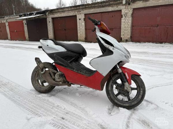Balts Yamaha Aerox 2009 Viļņa, ar dzinēja tilpumu 0.05 L un nobraukumu 10 tūkst. km par 600 €, foto 6 vietnē AUTOMOTO.COM.LV