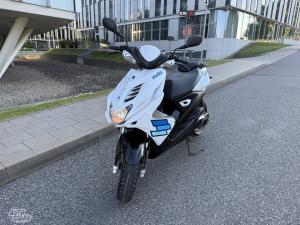 Balts Yamaha Aerox 2012 Viļņa, ar dzinēja tilpumu 0.05 L un nobraukumu 11 tūkst. km par 1299 €, foto  vietnē AUTOMOTO.COM.LV
