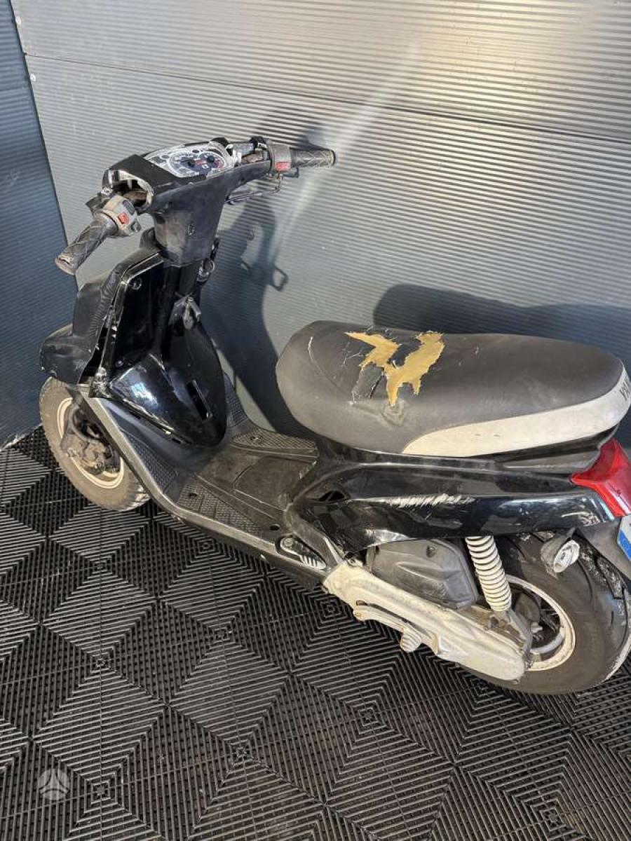Yamaha Booster 2008 Tauragė, ar dzinēja tilpumu 49.00 L un nobraukumu 28 tūkst. km par 700 €, foto 2 vietnē AUTOMOTO.COM.LV