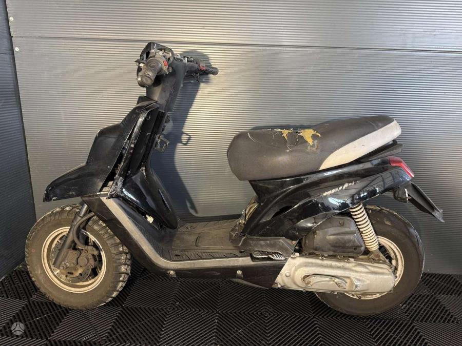Yamaha Booster 2008 Tauragė, ar dzinēja tilpumu 49.00 L un nobraukumu 28 tūkst. km par 700 €, foto 4 vietnē AUTOMOTO.COM.LV