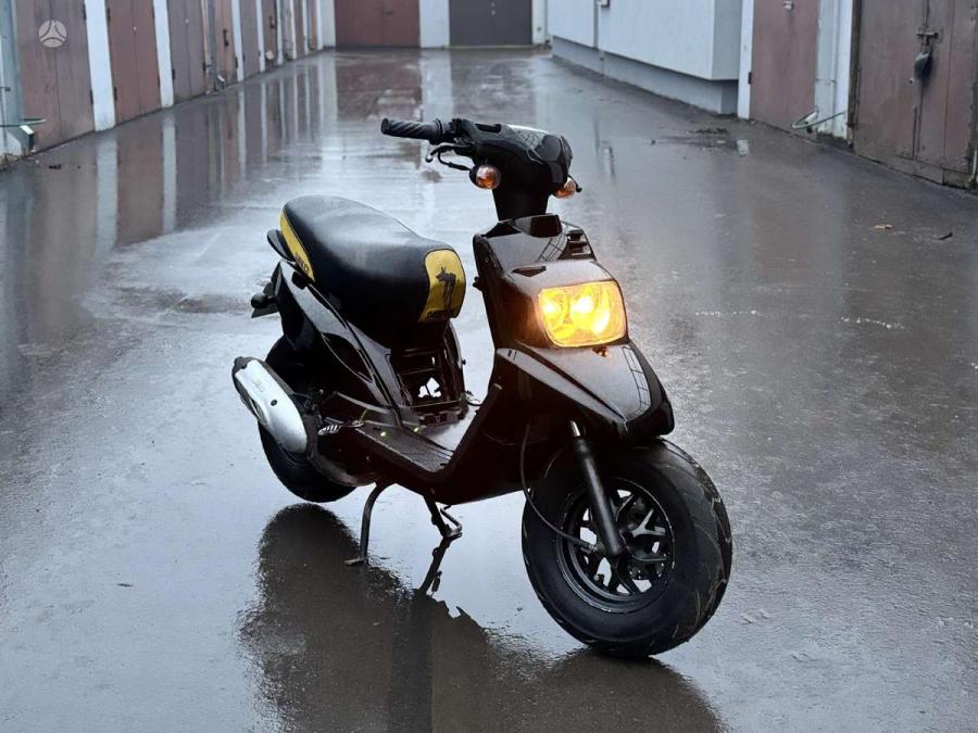 Yamaha Booster 2011 Viļņa, ar dzinēja tilpumu 50.00 L un nobraukumu 30 tūkst. km par 1000 €, foto 1 vietnē AUTOMOTO.COM.LV