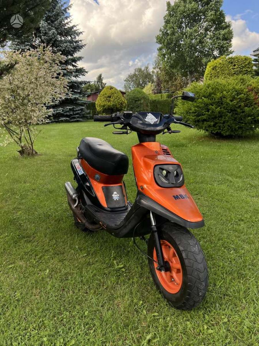 Orange Yamaha Booster 2000 in Vilnius, with an engine capacity of 50.00 L and mileage of 0 thousand km for 1300 €, photo 3 on AUTOMOTO.COM.LV