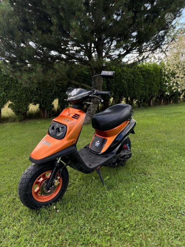 Orange Yamaha Booster 2000 in Vilnius, with an engine capacity of 50.00 L and mileage of 0 thousand km for 1300 €, photo 3 on AUTOMOTO.COM.LV