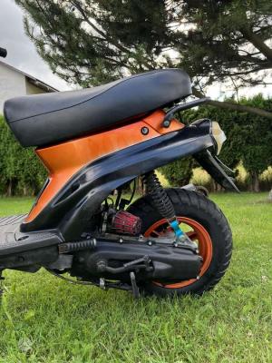 Orange Yamaha Booster 2000 in Vilnius, with an engine capacity of 50.00 L and mileage of 0 thousand km for 1300 €, photo 5 on AUTOMOTO.COM.LV