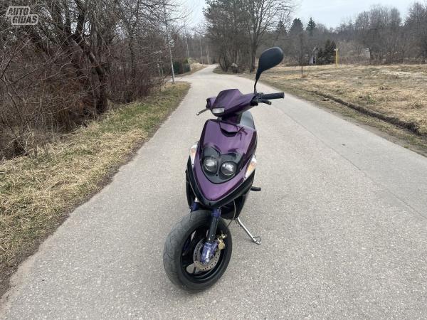 Violets Yamaha Booster 2004 Viļņa, ar dzinēja tilpumu 0.05 L un nobraukumu 0 tūkst. km par 1100 €, foto 3 vietnē AUTOMOTO.COM.LV