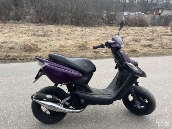 Violets Yamaha Booster 2004 Viļņa, ar dzinēja tilpumu 0.05 L un nobraukumu 0 tūkst. km par 1100 €, foto 4 vietnē AUTOMOTO.COM.LV
