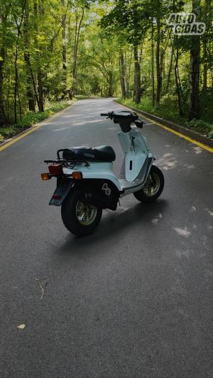 White Yamaha Booster 1995 in Klaipeda, with an engine capacity of 0.05 L and mileage of 13 thousand km for 1300 €, photo 6 on AUTOMOTO.COM.LV