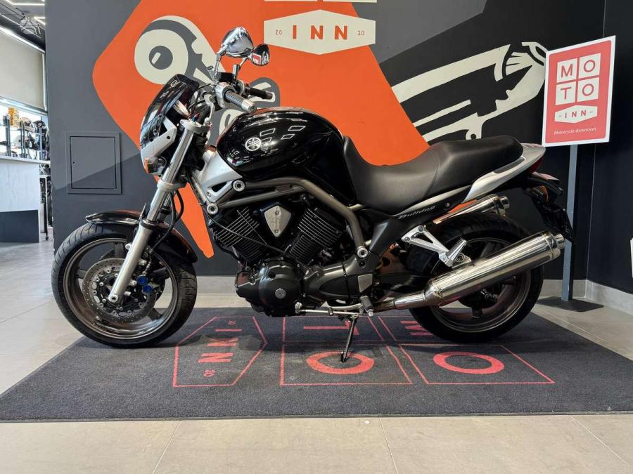 Black Yamaha BT 1100 2004 in Vilnius, with an engine capacity of 1.10 L and mileage of 15 thousand km for 2599 €, photo 3 on AUTOMOTO.COM.LV