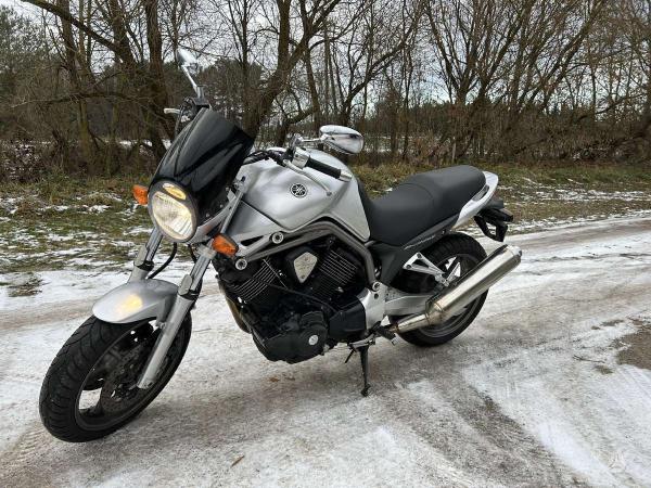 Grey Yamaha BT 1100 2002 in Mazeikiai, with an engine capacity of 1.06 L and mileage of 21 thousand km for 2350 €, photo 3 on AUTOMOTO.COM.LV