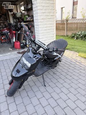 Black Yamaha BWS 2013 in Panevezys, with an engine capacity of 0.05 L and mileage of 2 thousand km for 1950 €, photo 5 on AUTOMOTO.COM.LV