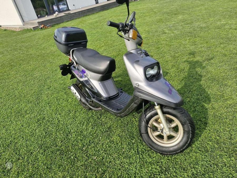 Violet Yamaha BWS 1997 in Vilnius, with an engine capacity of 49.00 L and mileage of 30 thousand km for 1150 €, photo 4 on AUTOMOTO.COM.LV