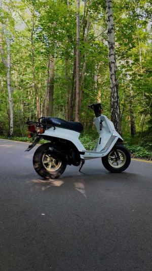 White Yamaha BWS 1995 in Klaipeda, with an engine capacity of 49.00 L and mileage of 13 thousand km for 1400 €, photo 4 on AUTOMOTO.COM.LV