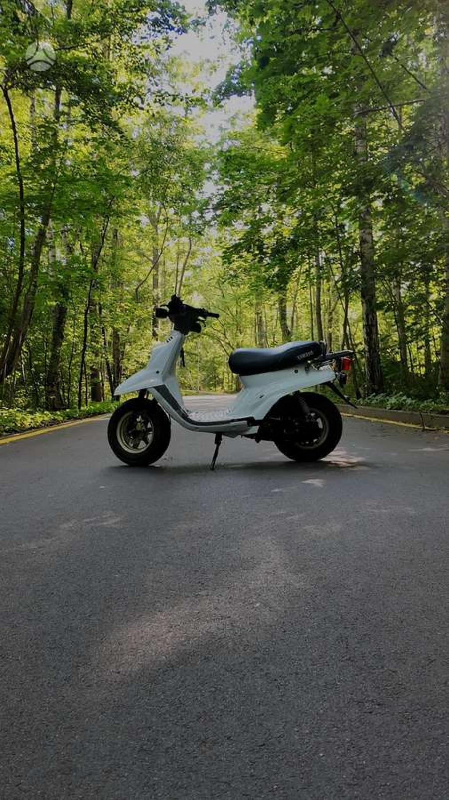 White Yamaha BWS 1995 in Klaipeda, with an engine capacity of 49.00 L and mileage of 13 thousand km for 1400 €, photo 7 on AUTOMOTO.COM.LV