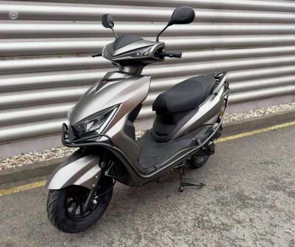 Grey Yamaha Cygnus 2026 in Klaipeda, with an engine capacity of 49.00 L and mileage of 1 thousand km for 1350 €, photo 4 on AUTOMOTO.COM.LV