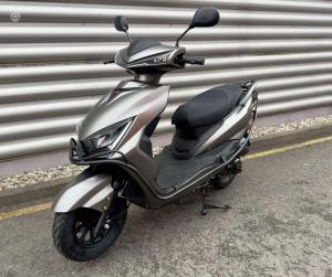 Grey Yamaha Cygnus 2026 in Klaipeda, with an engine capacity of 49.00 L and mileage of 1 thousand km for 1350 €, photo 4 on AUTOMOTO.COM.LV