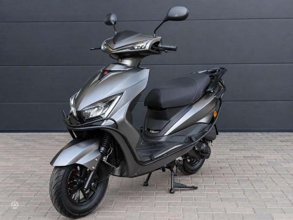 Pelēks Yamaha Cygnus 2026 Biržai, ar dzinēja tilpumu 49.00 L un nobraukumu 0 tūkst. km par 1350 €, foto 1 vietnē AUTOMOTO.COM.LV