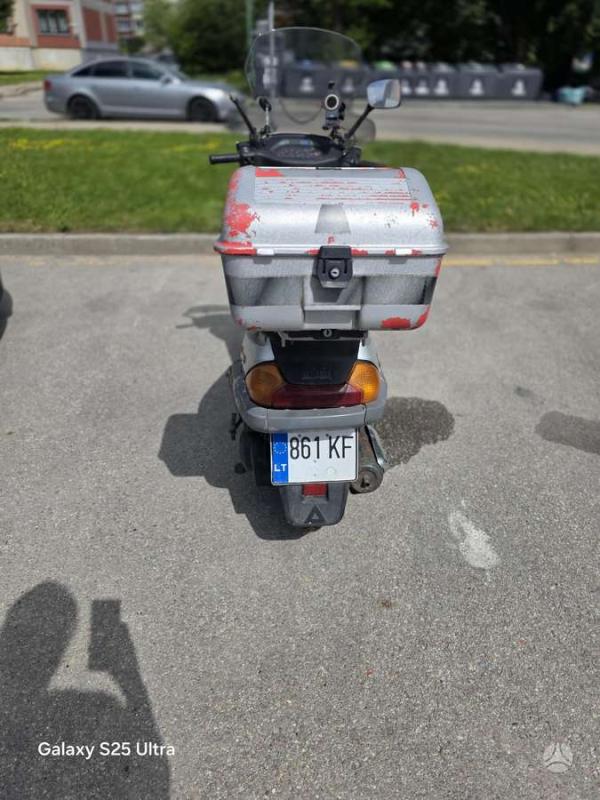 Yamaha Cygnus 1998 in Klaipeda, with an engine capacity of 0.13 L and mileage of 21 thousand km for 250 €, photo 4 on AUTOMOTO.COM.LV