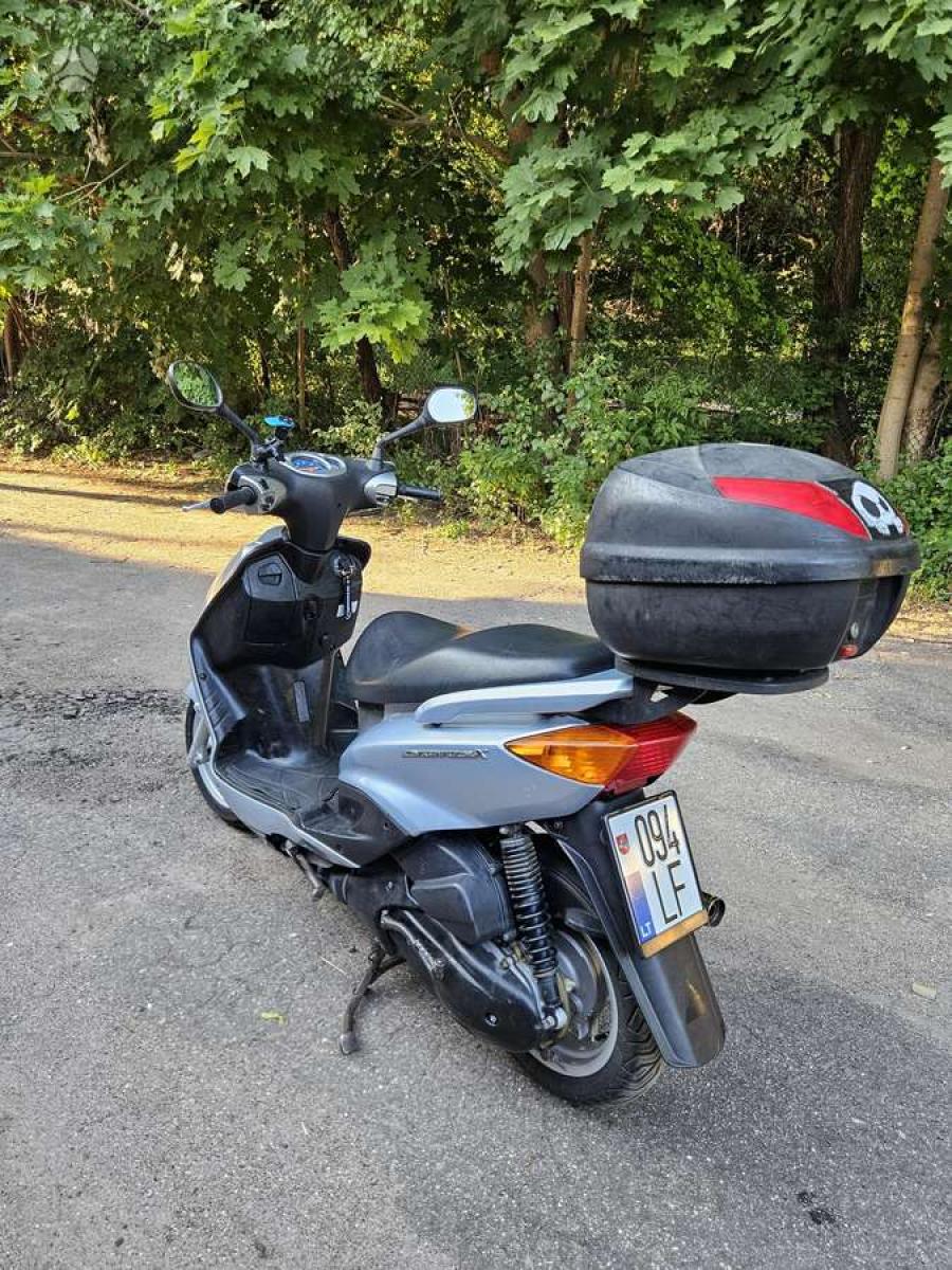 Yamaha Cygnus 2005 in Vilnius, with an engine capacity of 0.13 L and mileage of 6 thousand km for 1000 €, photo 5 on AUTOMOTO.COM.LV