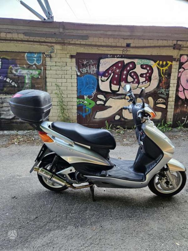 Yamaha Cygnus 2005 in Vilnius, with an engine capacity of 0.13 L and mileage of 6 thousand km for 1000 €, photo 5 on AUTOMOTO.COM.LV
