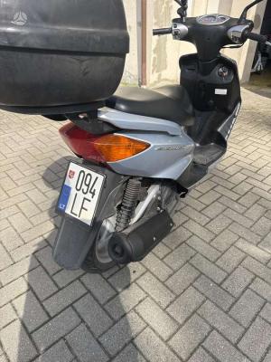 Yamaha Cygnus 2005 in Vilnius, with an engine capacity of 0.13 L and mileage of 67 thousand km for 950 €, photo 10 on AUTOMOTO.COM.LV