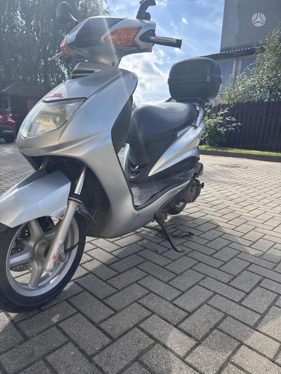 Yamaha Cygnus 2005 in Vilnius, with an engine capacity of 0.13 L and mileage of 67 thousand km for 950 €, photo 12 on AUTOMOTO.COM.LV