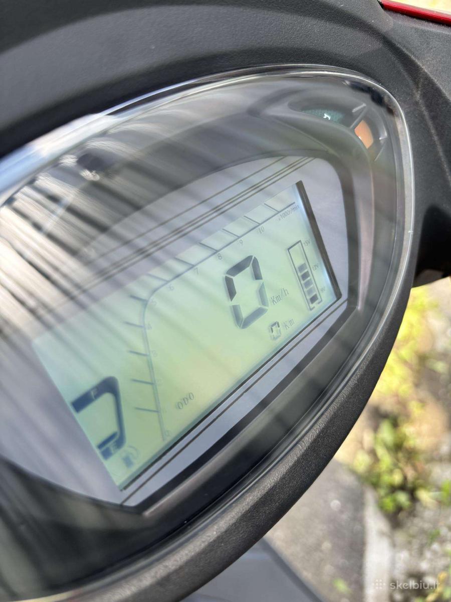 Yamaha Cygnus 2026 Širvintos, ar dzinēja tilpumu 49.00 L un nobraukumu 0 tūkst. km par 1350 €, foto 3 vietnē AUTOMOTO.COM.LV