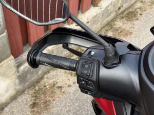 Красный Ямаха Cygnus 2024 в Вильнюс, объемом двигателя 0.13 л и пробегом 3 тыс. км за 1950 €, фото 17 на AUTOMOTO.COM.LV
