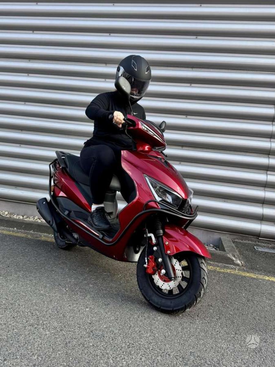 Red Yamaha Cygnus 2026 in Siauliai, with an engine capacity of 49.00 L and mileage of 0 thousand km for 1350 €, photo 16 on AUTOMOTO.COM.LV