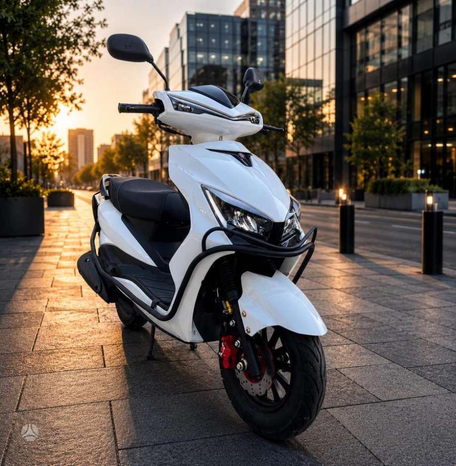 White Yamaha Cygnus 2026 in Telschi, with an engine capacity of 49.00 L and mileage of 0 thousand km for 1350 €, photo 1 on AUTOMOTO.COM.LV