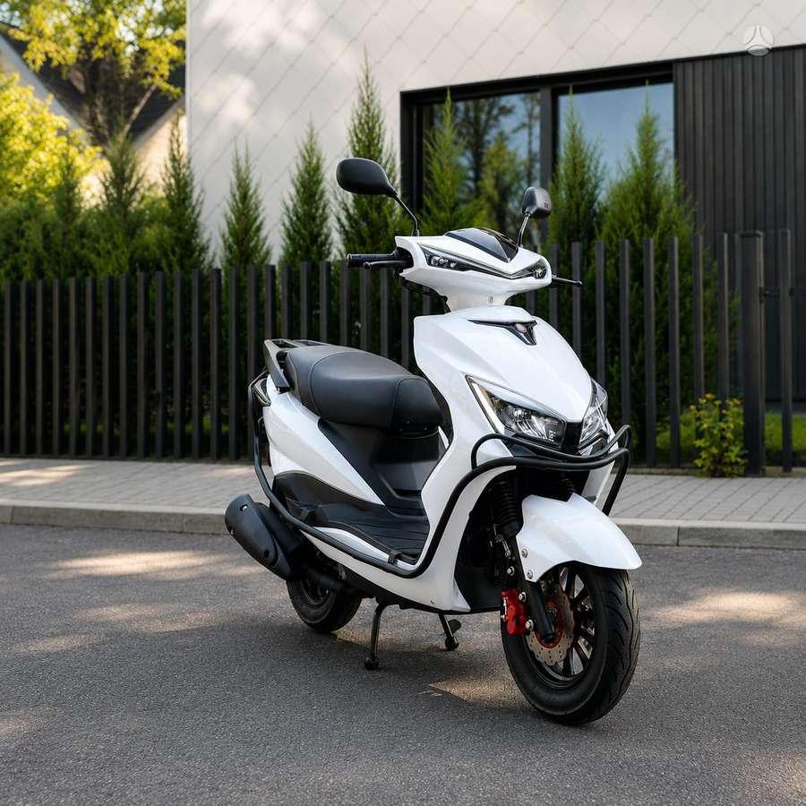 White Yamaha Cygnus 2026 in Telschi, with an engine capacity of 49.00 L and mileage of 0 thousand km for 1350 €, photo 21 on AUTOMOTO.COM.LV
