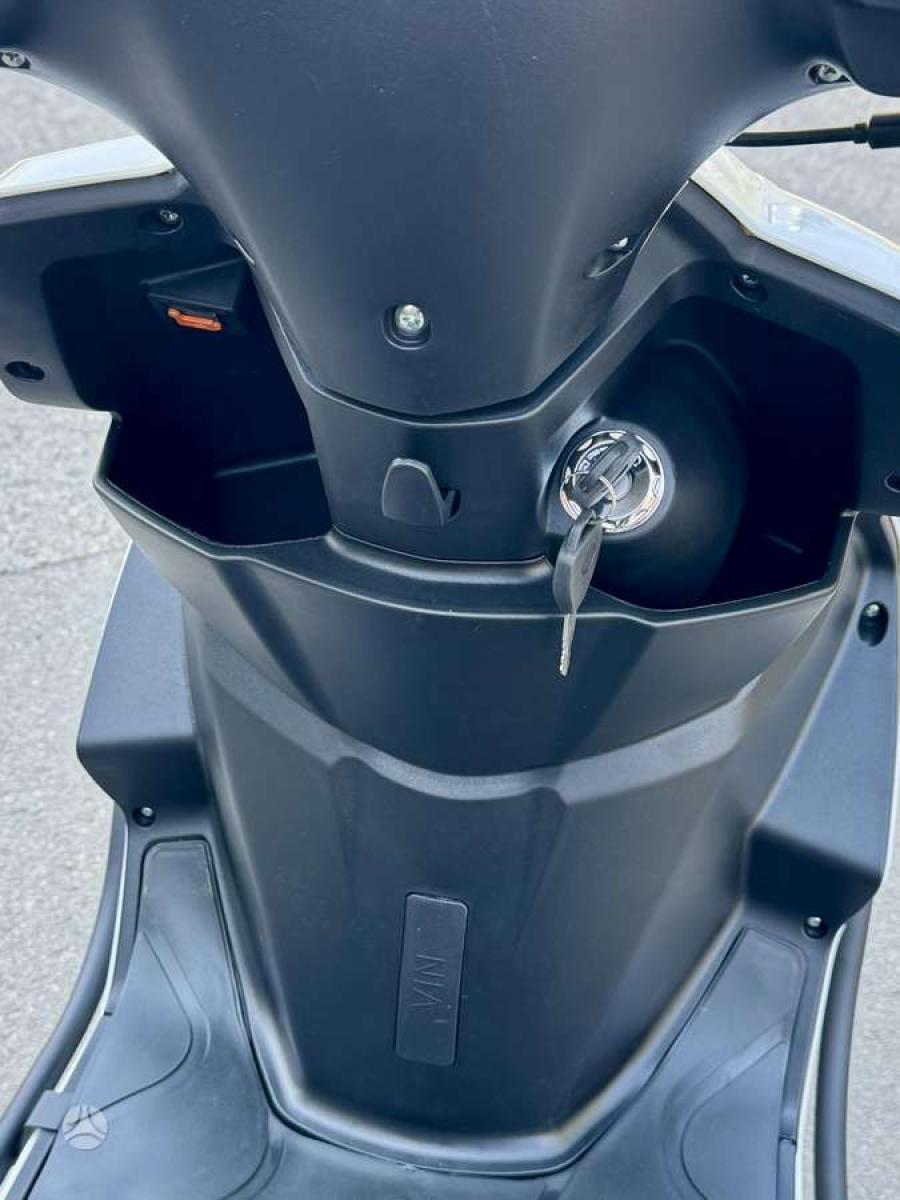Balts Yamaha Cygnus 2026 Viļņa, ar dzinēja tilpumu 49.00 L un nobraukumu 0 tūkst. km par 1350 €, foto 14 vietnē AUTOMOTO.COM.LV