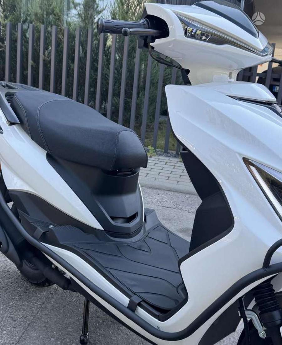 Balts Yamaha Cygnus 2026 Klaipėda, ar dzinēja tilpumu 49.00 L un nobraukumu 0 tūkst. km par 1350 €, foto 5 vietnē AUTOMOTO.COM.LV